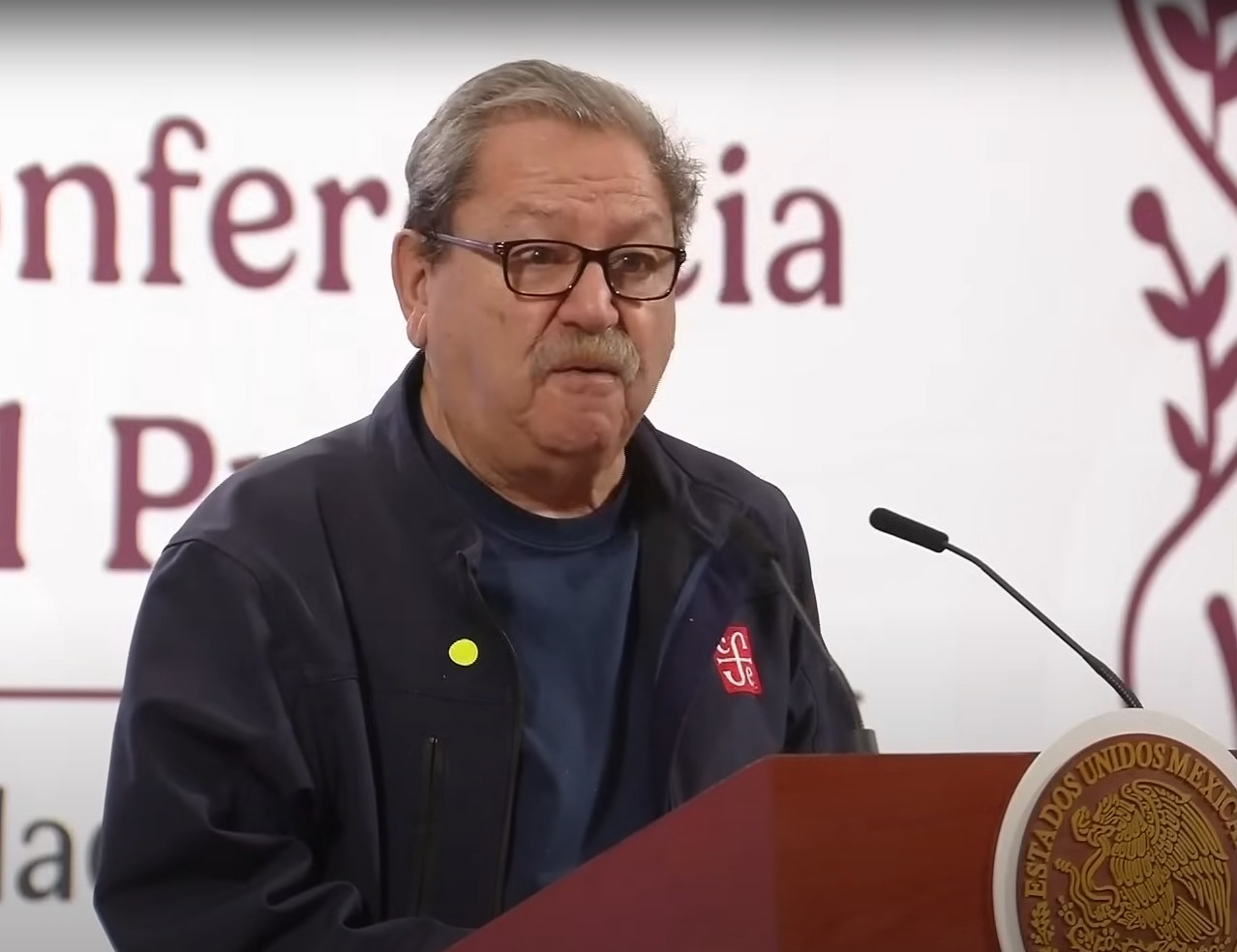 Fomento a la lectura y al diálogo histórico en BCS con Paco Ignacio ...